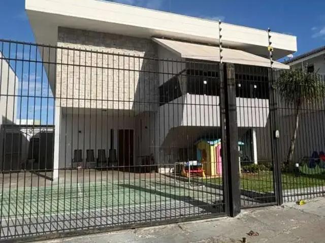 Casa / Sobrado para Locação em Maringá/PR Zona 04 4 Quartos