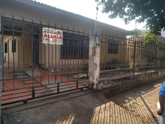 Casa / Sobrado para Locação em Maringá/PR Zona 05 3 Quartos