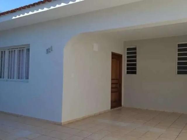 Casa / Sobrado para Locação em Marília/SP Bassan 5 Quartos