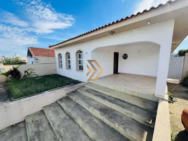 Casa / Sobrado para Locação em Marília/SP Fragata 3 Quartos