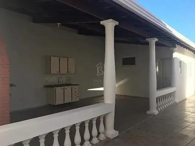 Casa / Sobrado para Locação em Marília/SP Jardim Estoril 3 Quartos