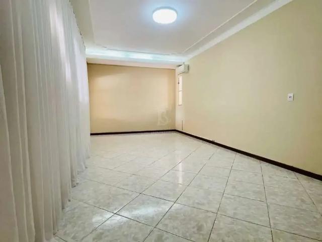 Casa / Sobrado para Locação em Marília/SP Jardim Luciana 3 Quartos