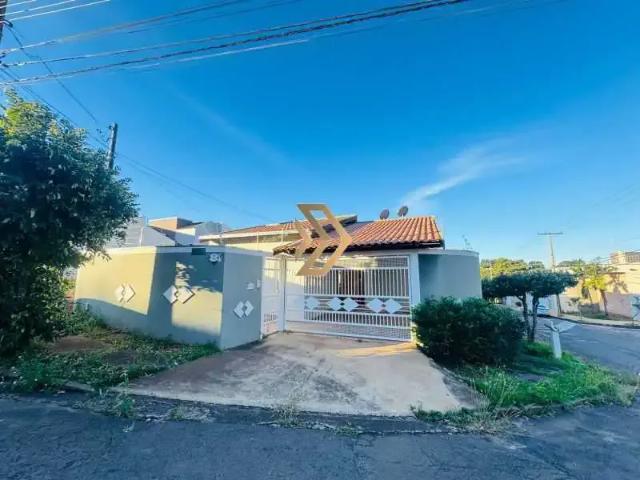 Casa / Sobrado para Locação em Marília/SP Jardim Riviera 3 Quartos
