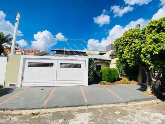 Casa / Sobrado para Locação em Marília/SP Parque das Esmeraldas 3 Quartos