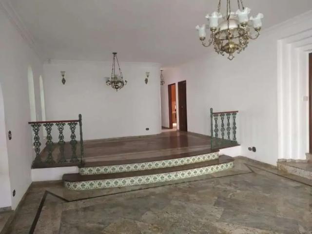 Casa / Sobrado para Locação em Marília/SP Senador Salgado Filho 8 Quartos