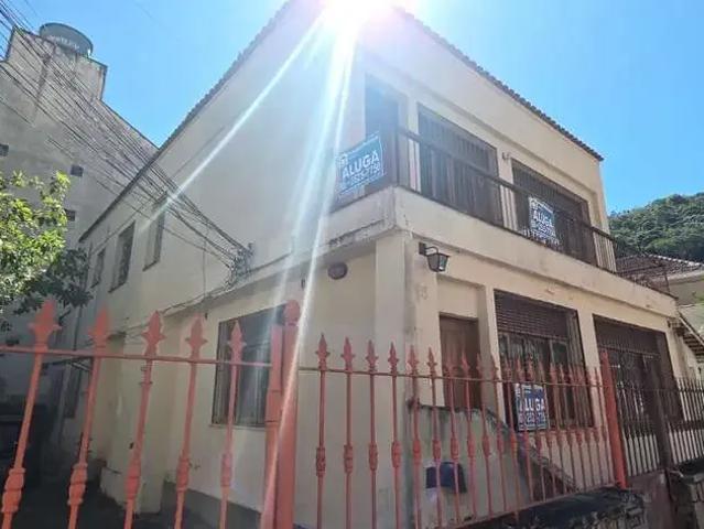 Casa / Sobrado para Locação em Nova Friburgo/RJ Centro 3 Quartos