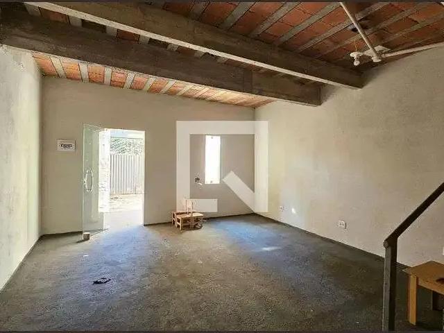 Casa / Sobrado para Locação em Nova Iguaçu/RJ Adrianópolis 2 Quartos