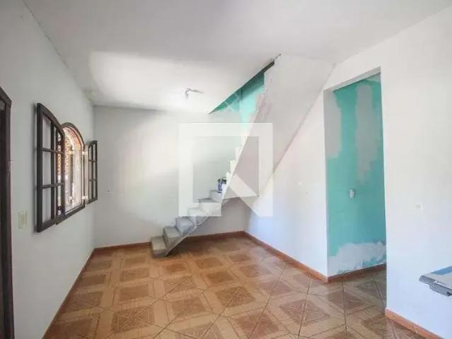 Casa / Sobrado para Locação em Nova Iguaçu/RJ Cabuçu 3 Quartos