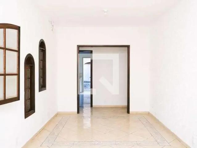 Casa / Sobrado para Locação em Nova Iguaçu/RJ Carolina 2 Quartos