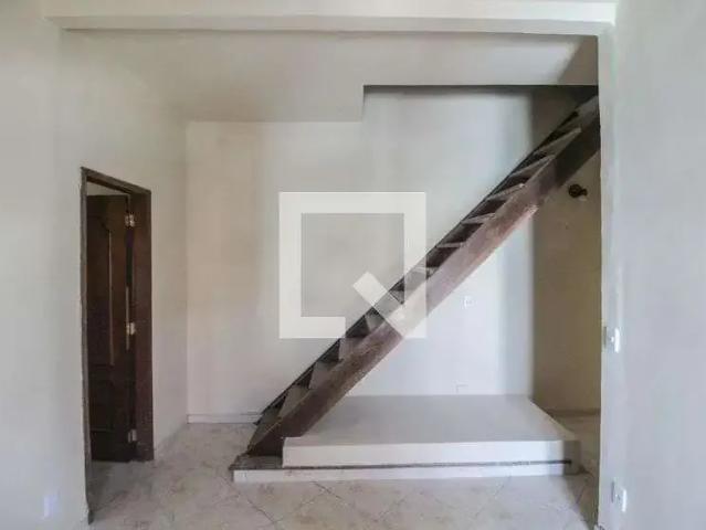 Casa / Sobrado para Locação em Nova Iguaçu/RJ Fazenda da Posse 2 Quartos