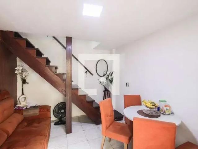 Casa / Sobrado para Locação em Nova Iguaçu/RJ Prata 2 Quartos