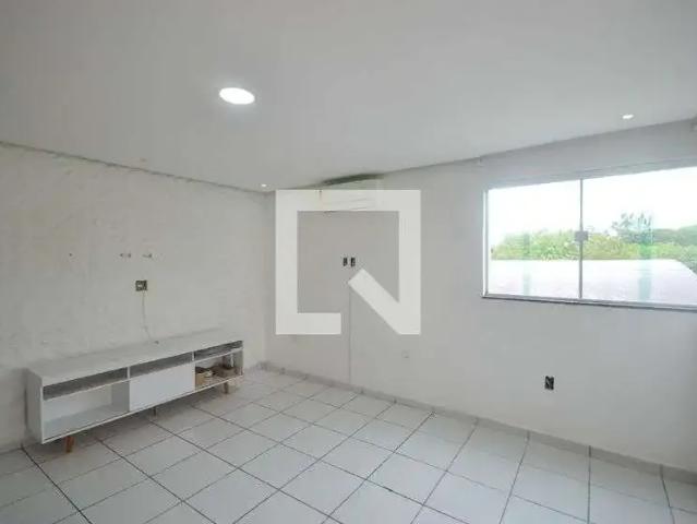 Casa / Sobrado para Locação em Nova Iguaçu/RJ Prata 3 Quartos