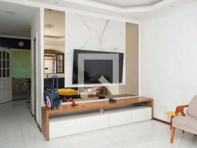 Casa / Sobrado para Locação em Nova Iguaçu/RJ Silvania 3 Quartos