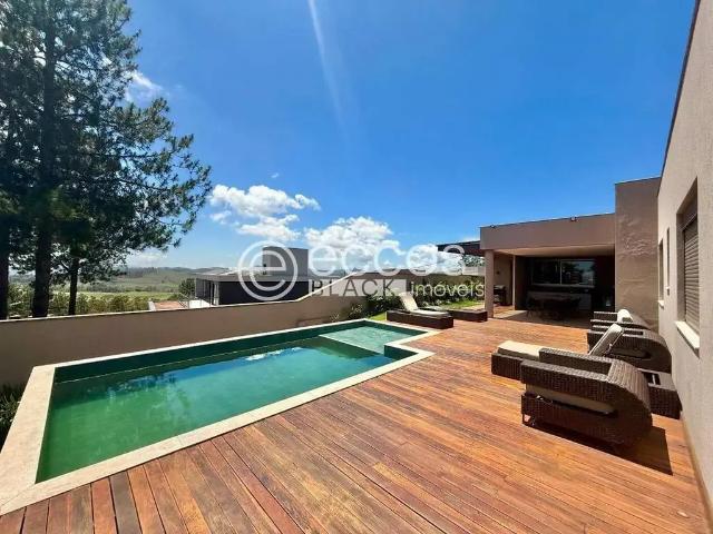 Casa / Sobrado para Locação em Nova Lima/MG Alphaville 4 Quartos