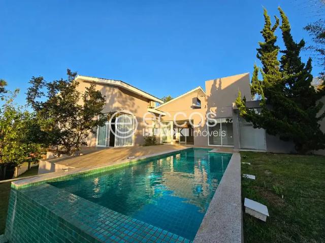 Casa / Sobrado para Locação em Nova Lima/MG Alphaville 4 Quartos