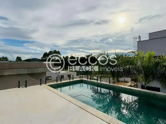 Casa / Sobrado para Locação em Nova Lima/MG Alphaville 5 Quartos