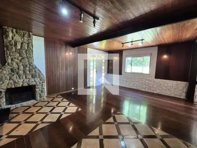 Casa / Sobrado para Locação em Nova Lima/MG Vila Del Rey 3 Quartos
