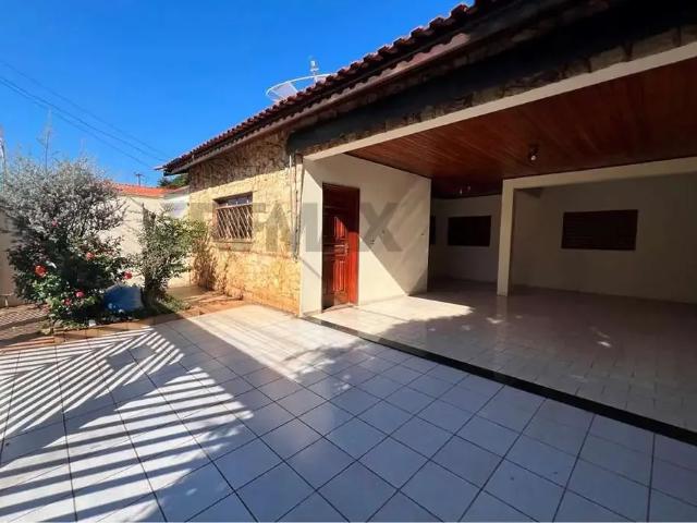 Casa / Sobrado para Locação em Nova Odessa/SP Jardim Santa Rosa 4 Quartos