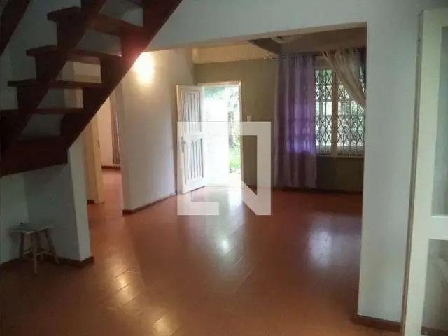 Casa / Sobrado para Locação em Novo Hamburgo/RS Operário 2 Quartos