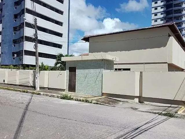 Casa / Sobrado para Locação em Natal/RN Tirol 4 Quartos