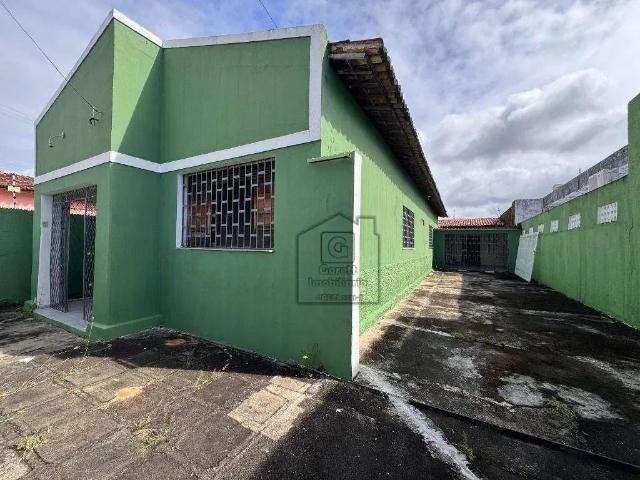 Casa / Sobrado para Locação em Natal/RN Barro Vermelho 3 Quartos