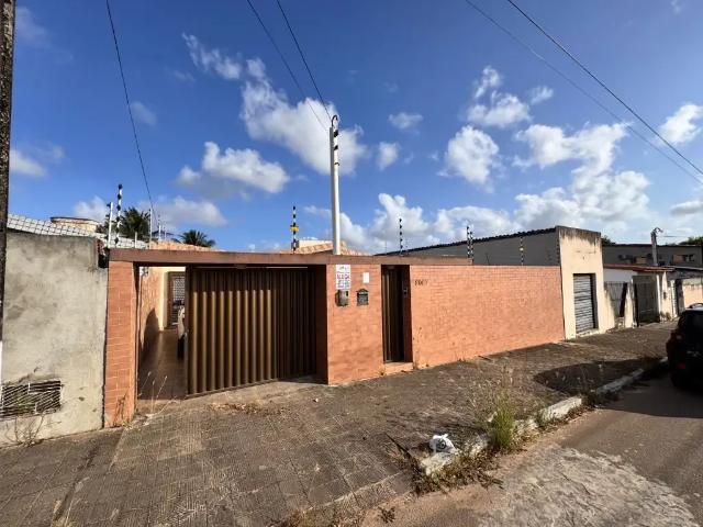 Casa / Sobrado para Locação em Natal/RN Pitimbu 3 Quartos