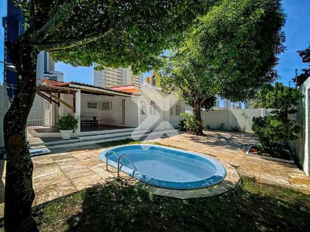 Casa / Sobrado para Locação em Natal/RN Ponta Negra 3 Quartos