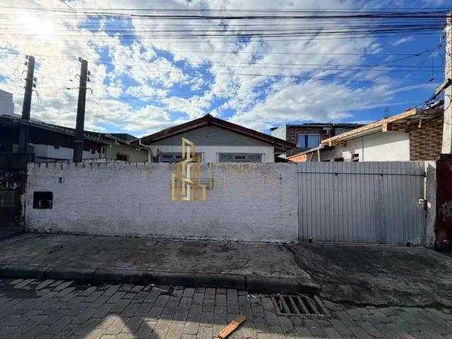Casa / Sobrado para Locação em Navegantes/SC Machados 3 Quartos
