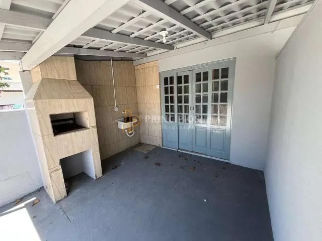 Casa / Sobrado para Locação em Navegantes/SC Centro 1 Quartos