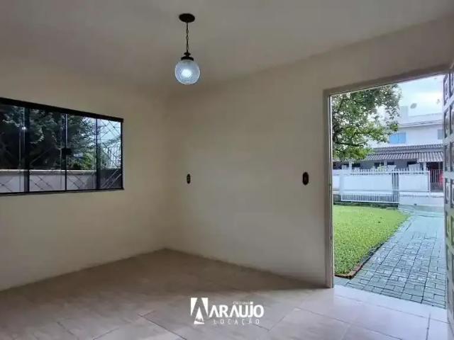Casa / Sobrado para Locação em Navegantes/SC Centro 2 Quartos