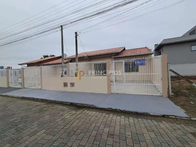 Casa / Sobrado para Locação em Navegantes/SC Centro 2 Quartos