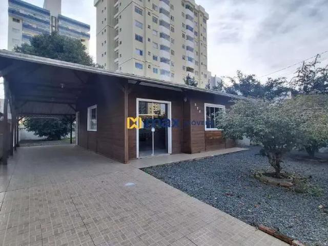 Casa / Sobrado para Locação em Navegantes/SC Centro 2 Quartos