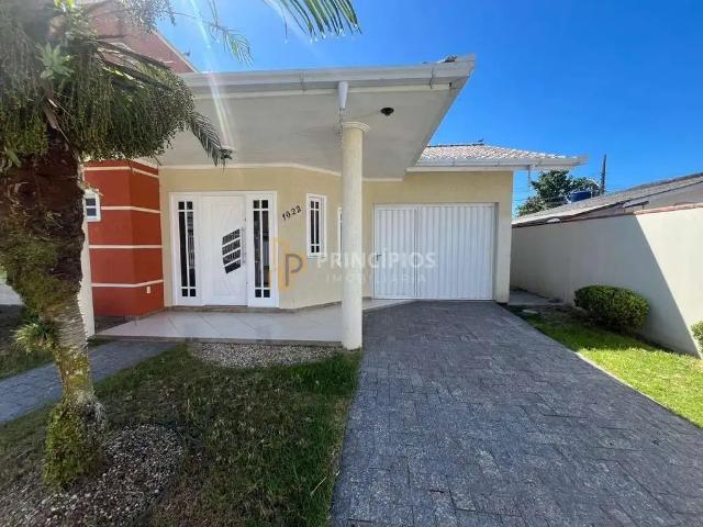 Casa / Sobrado para Locação em Navegantes/SC Centro 3 Quartos