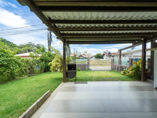 Casa / Sobrado para Locação em Navegantes/SC Gravata 2 Quartos