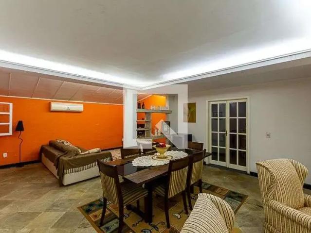 Casa / Sobrado para Locação em Niterói/RJ Maria Paula 5 Quartos