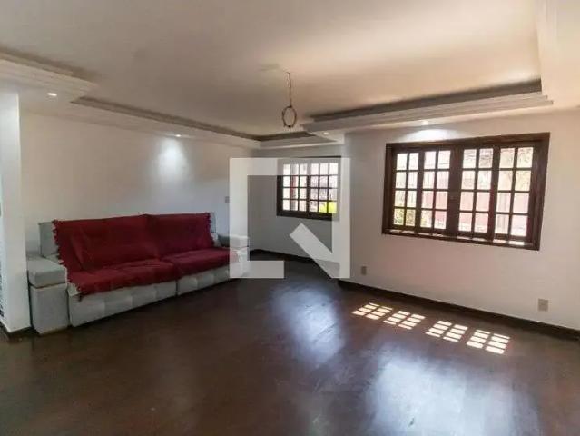 Casa / Sobrado para Locação em Niterói/RJ Barreto 5 Quartos