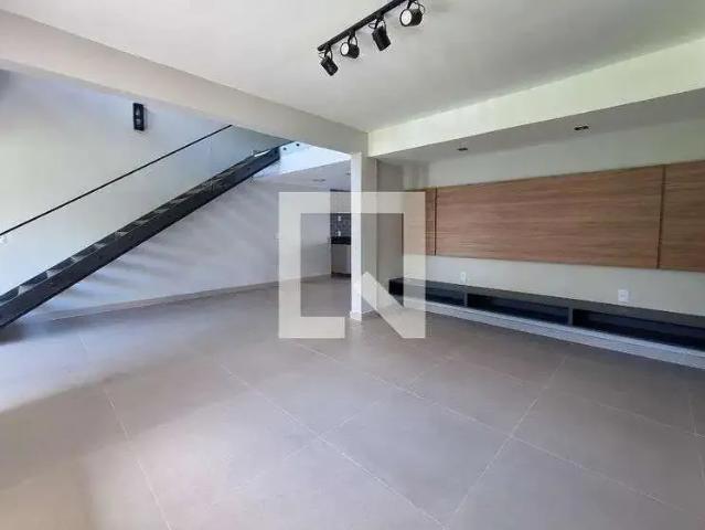 Casa / Sobrado para Locação em Niterói/RJ Camboinhas 7 Quartos