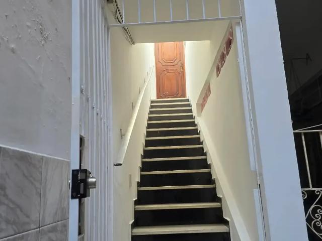 Casa / Sobrado para Locação em Niterói/RJ Centro 2 Quartos