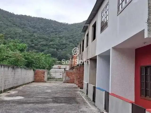 Casa / Sobrado para Locação em Niterói/RJ Engenho do Mato 1 Quartos