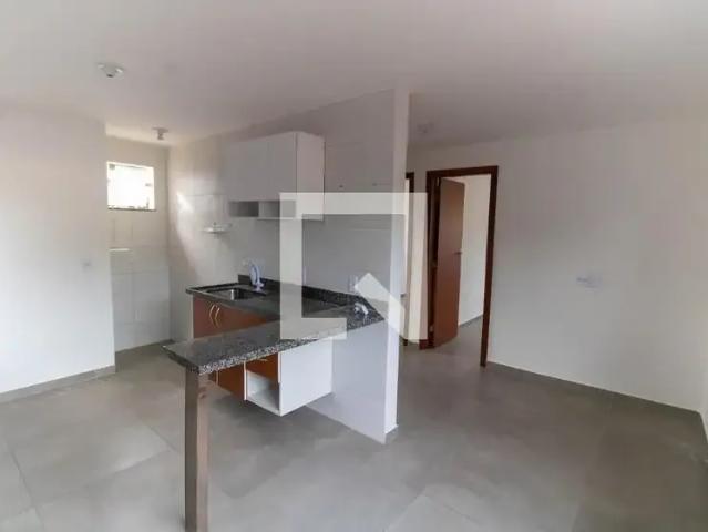 Casa / Sobrado para Locação em Niterói/RJ Engenho do Mato 2 Quartos