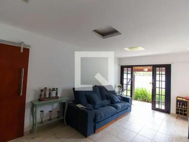 Casa / Sobrado para Locação em Niterói/RJ Engenho do Mato 3 Quartos