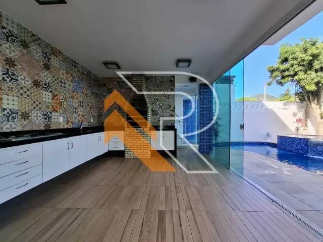 Casa / Sobrado para Locação em Niterói/RJ Itaipu 8 Quartos