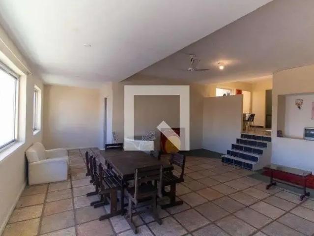 Casa / Sobrado para Locação em Niterói/RJ Icaraí 18 Quartos