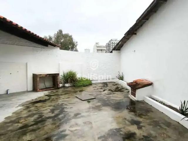 Casa / Sobrado para Locação em Niterói/RJ Icaraí 2 Quartos