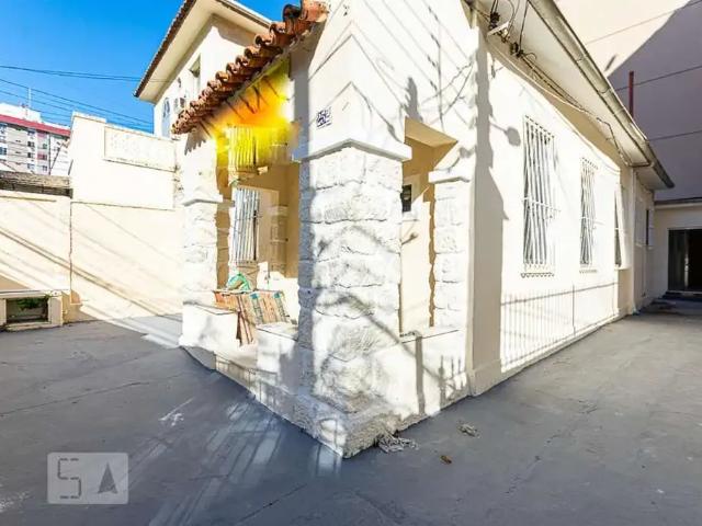 Casa / Sobrado para Locação em Niterói/RJ Ingá 4 Quartos
