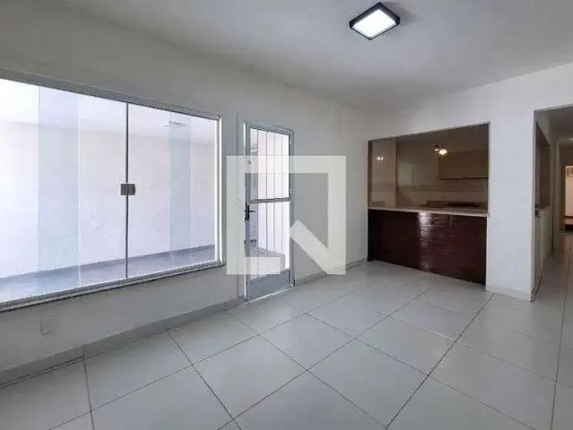 Casa / Sobrado para Locação em Niterói/RJ Piratininga 2 Quartos