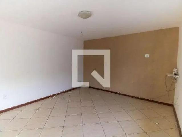 Casa / Sobrado para Locação em Niterói/RJ Piratininga 2 Quartos