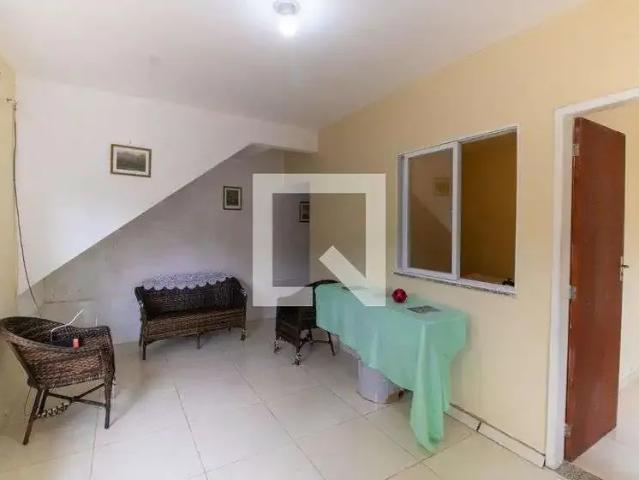 Casa / Sobrado para Locação em Niterói/RJ Piratininga 2 Quartos
