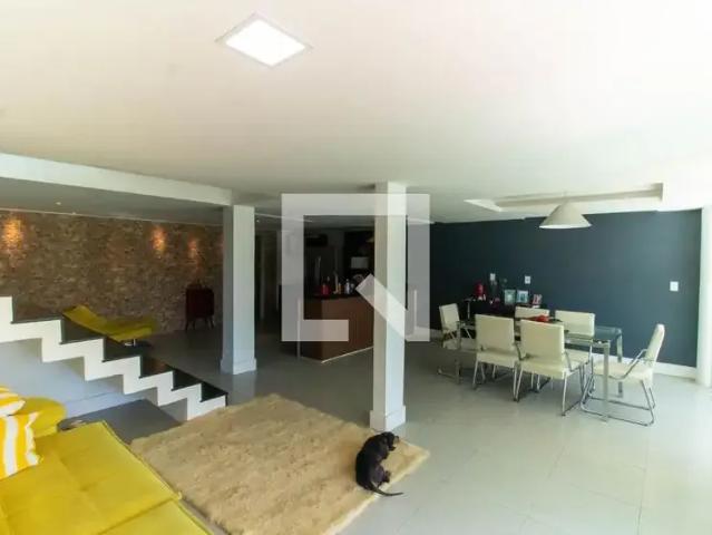 Casa / Sobrado para Locação em Niterói/RJ Piratininga 3 Quartos