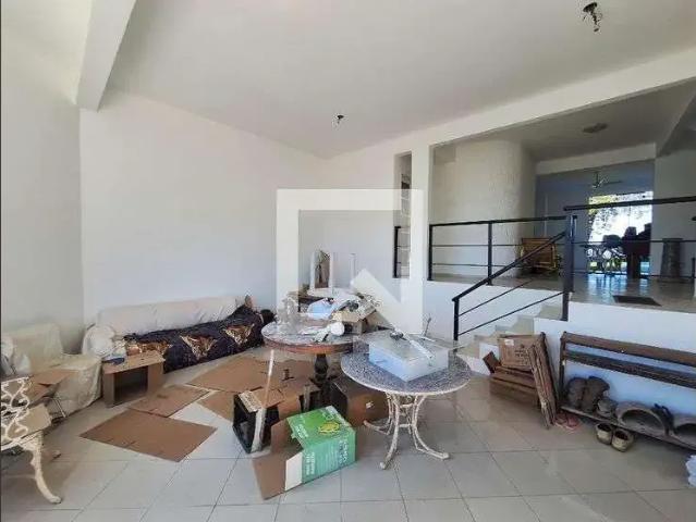 Casa / Sobrado para Locação em Niterói/RJ Piratininga 3 Quartos
